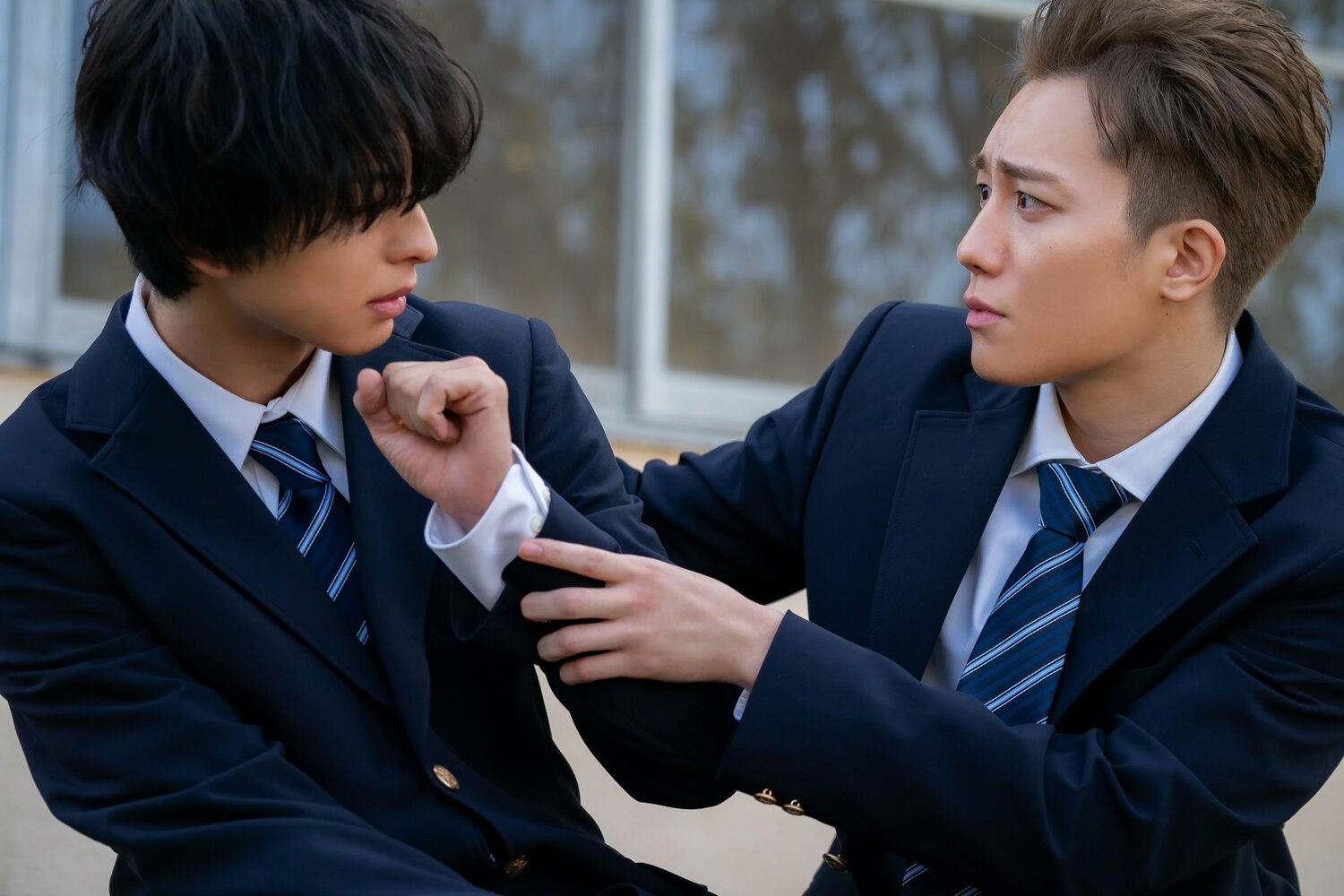 (4ページ目) 木村慧人(FANTASTICS)「HIROさんから“慧人は体も効くし、いいんじゃないか”と」毎日の筋トレで体重6キロ増！主演ドラマ『レッドブルー』撮影秘話｜オリジナル ...